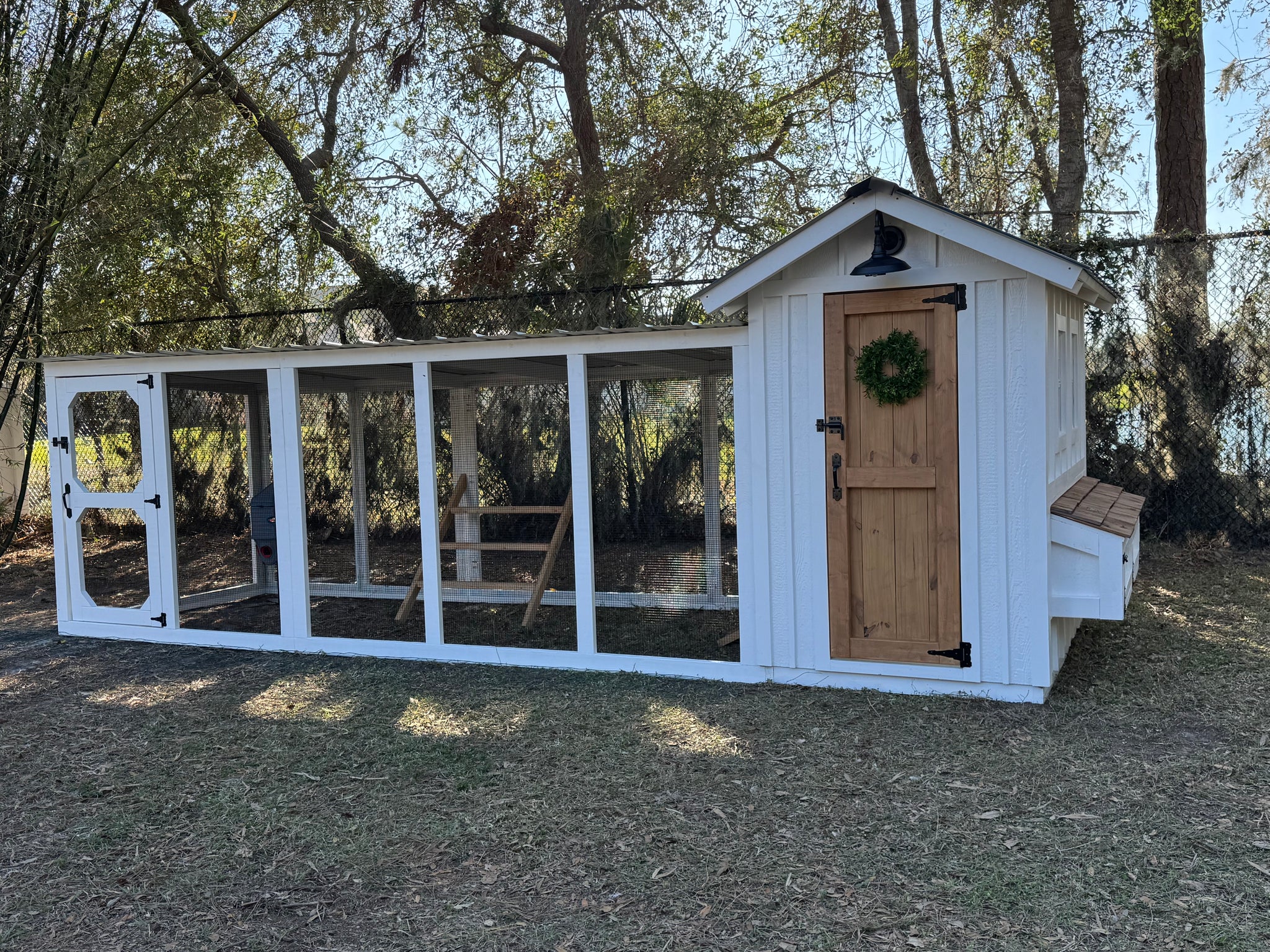 Farmhouse Walk-in Chicken Coop/Run – Southern Pines Custom Coops