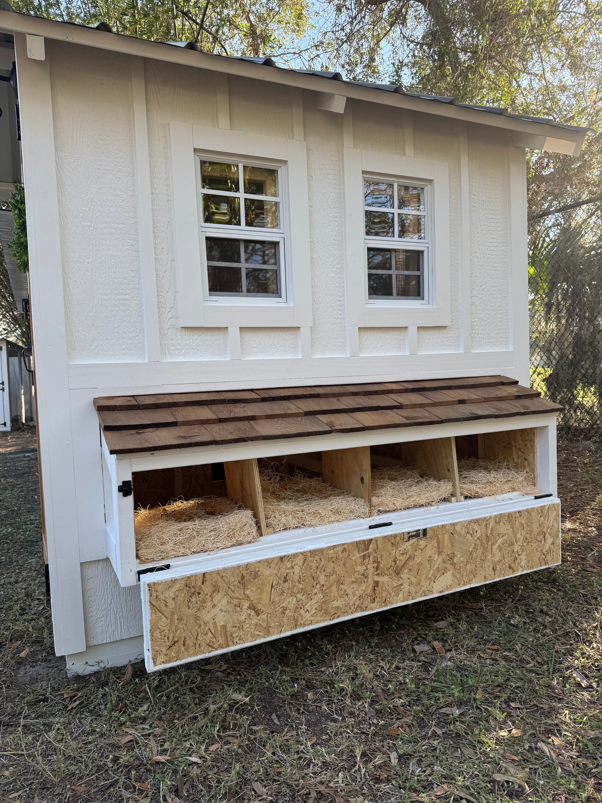 Farmhouse Walk-in Chicken Coop/Run – Southern Pines Custom Coops